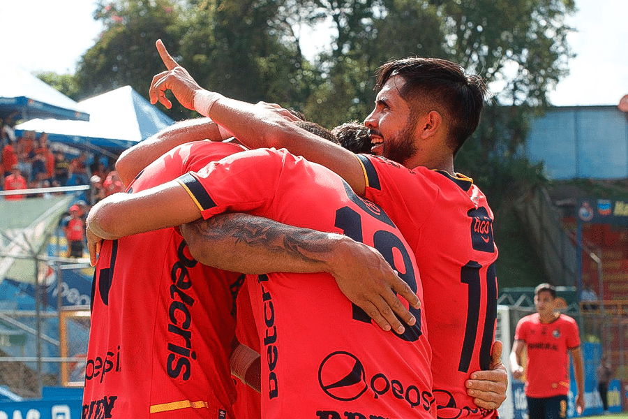 VIDEO | Así fueron los goles del primer triunfo Rojo | Guatefutbol.com