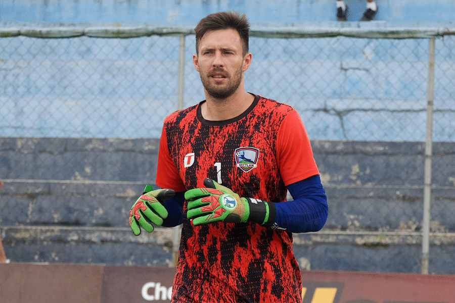 John Faust da el secreto con el que le detuvo el penal a Yunior Pérez ...
